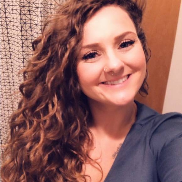 Kaylee's Closet (@kayleekibler) | Poshmark